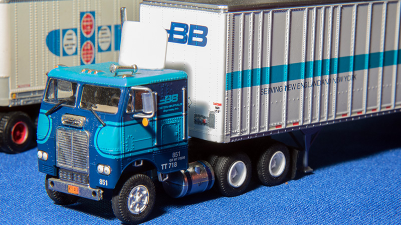 Boston-Buffalo Express Freightliner FL8664 Truck Tractor
