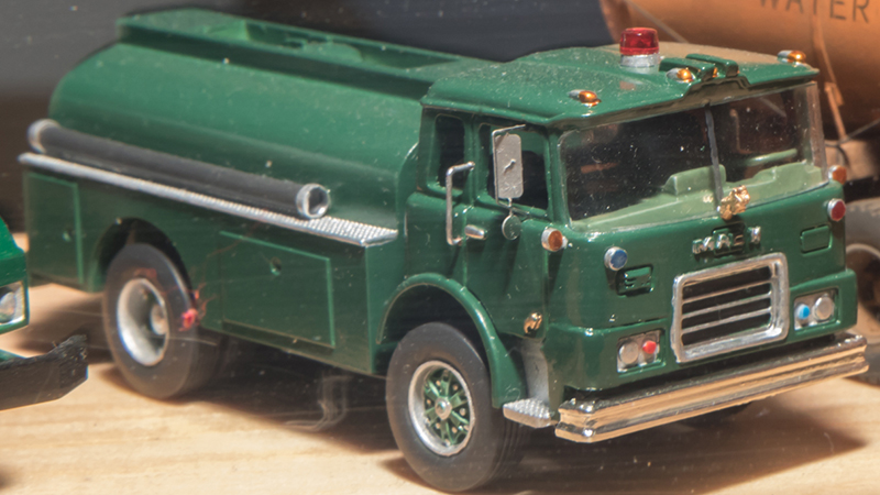 Mack K600 Tank Truck - By William Ratcliffe