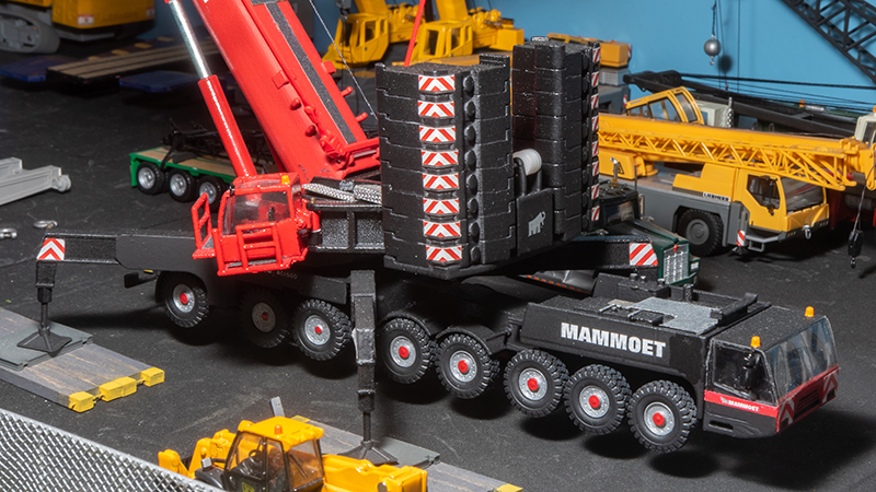 Mammoet Demag Crane - By Thomas Kelly