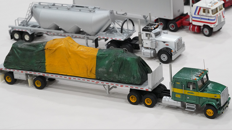 Builders Transport White Road Boss II Truck Tractor & 48' Flatbed ...