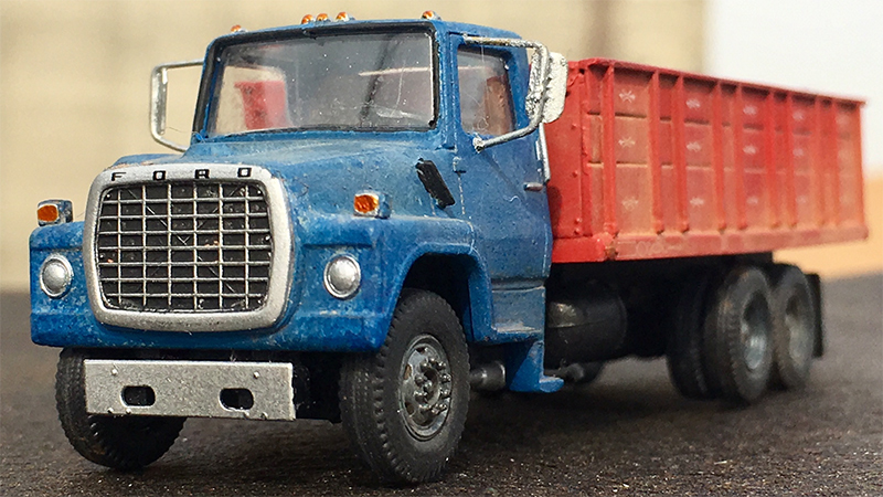 Ford LNT-800 Grain Truck - By Richard Olson