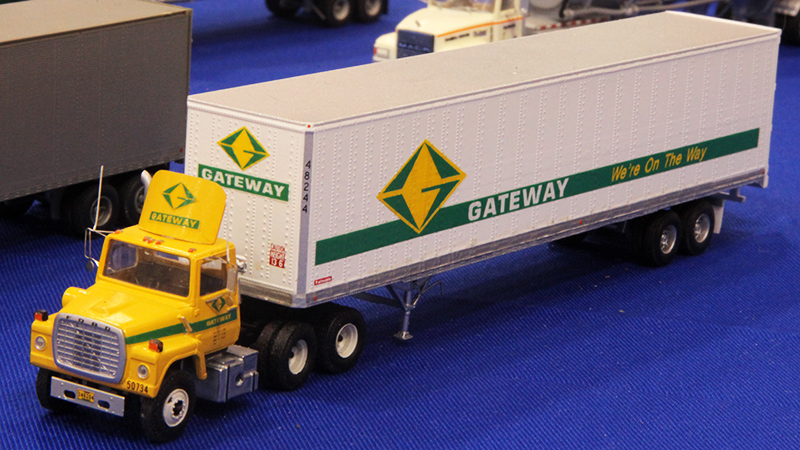 Gateway Transportation Ford LNT-9000 Truck Tractor & 45' Trailer - By ...