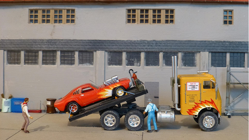 Freightliner FL8664 Muscle Car Hauler