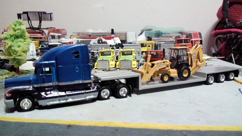 Freightliner FLD120 Truck Tractor & Double Drop Trailer