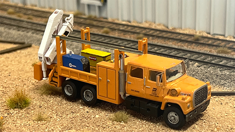Burlington Northern Ford LNT-9000 Crew Cab Section Truck - By Dave Dane
