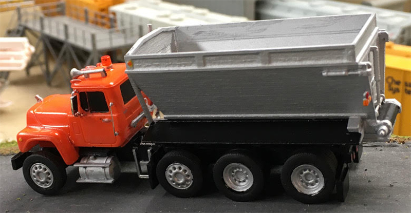 Mack R600 Live Bottom Truck - By Hugh Stroebel