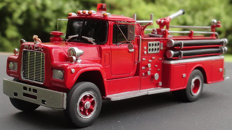Mack R600 Fire Pumper - By William Ratcliffe