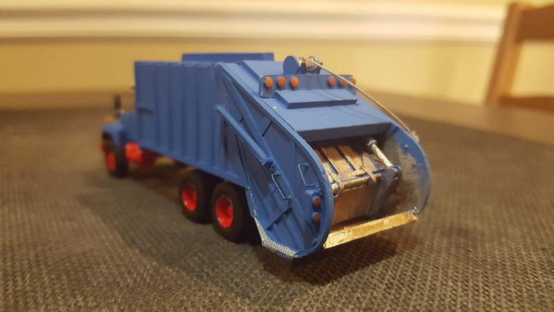 Mack RD600/Leach 2RII Refuse Packer- By Robert Scott