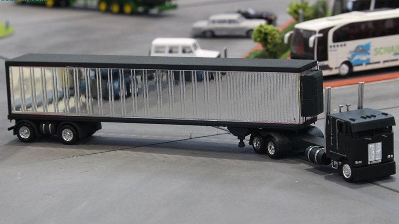 Peterbilt 362 Truck Tractor & 53' Refrigerated Trailer - By Sammy Führe
