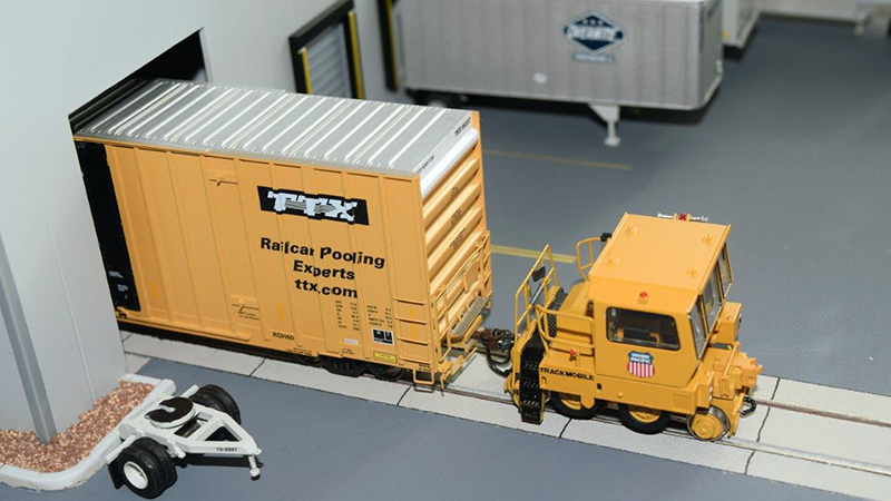 Warehouse Transloading Facility - By Matthias Knerr